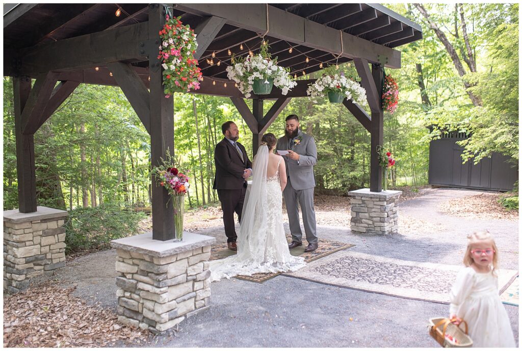 Drue + Greg | WV Botanic Garden | Amberlee Christey Photography